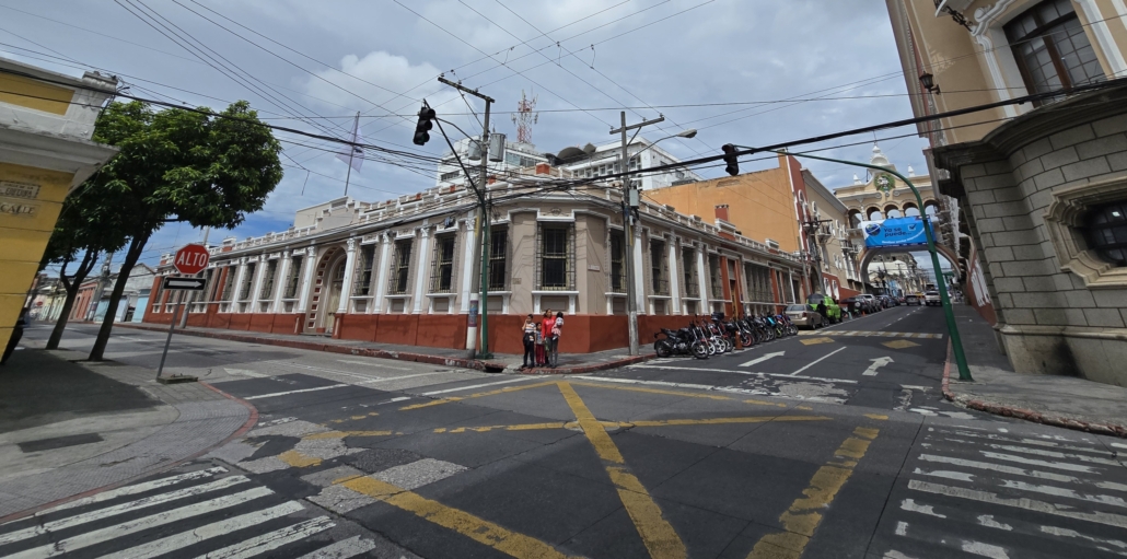 De fiestas elegantes a conciertos para todos: el edificio del Club ...